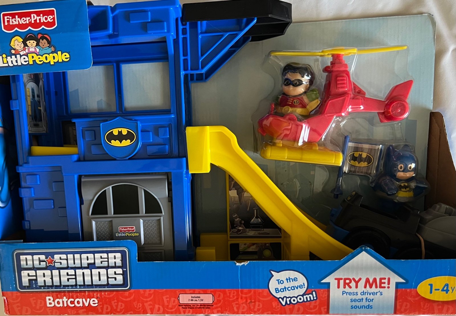 Fisher Price Little People DC Super Friends Batman Batcave Action Figures