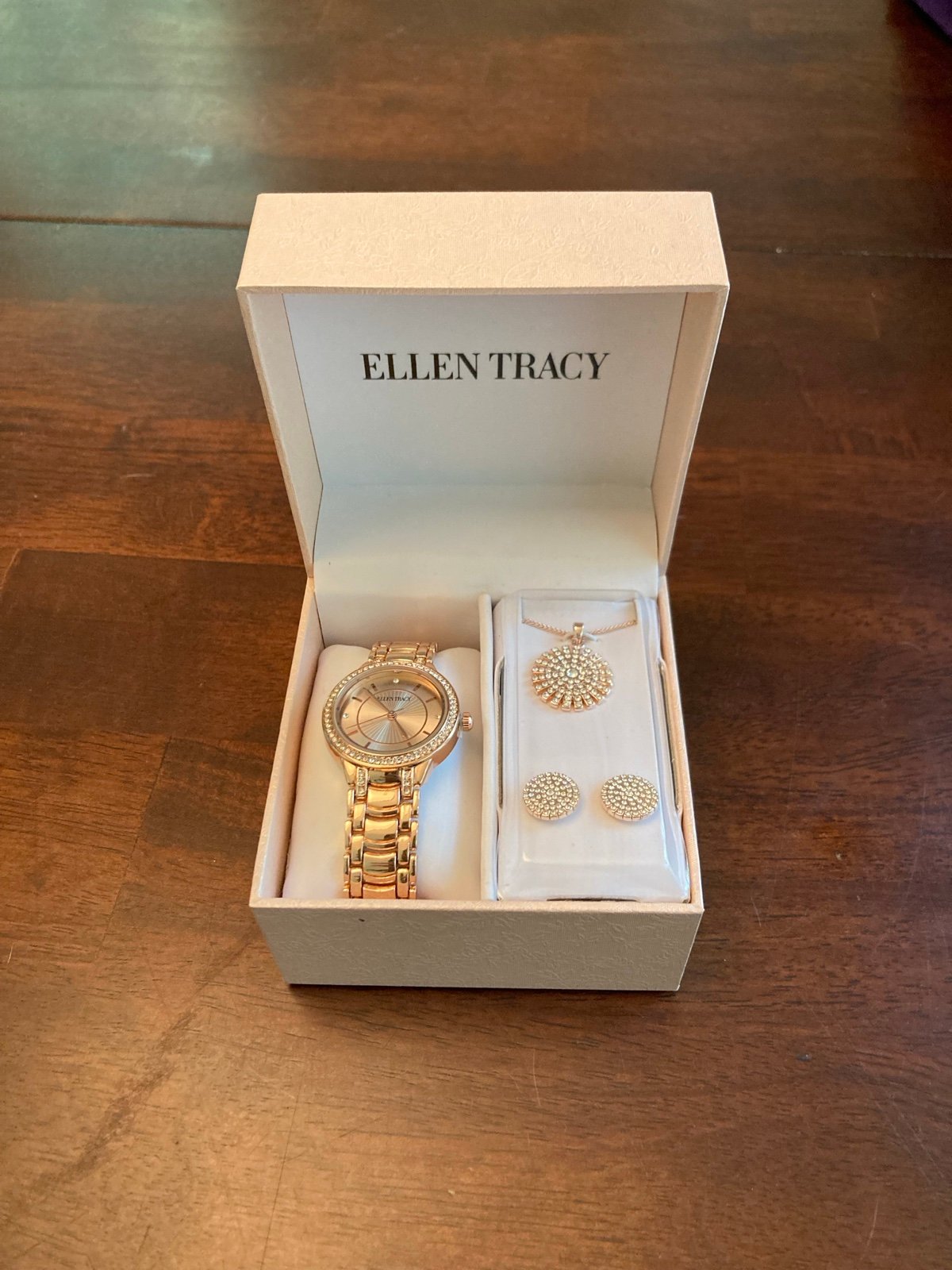 Ellen tracy jewelry store