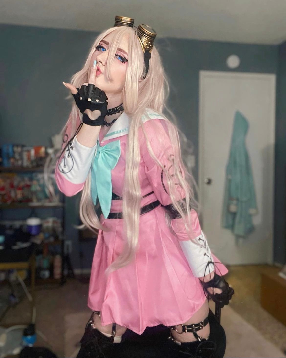 Miu cosplay store