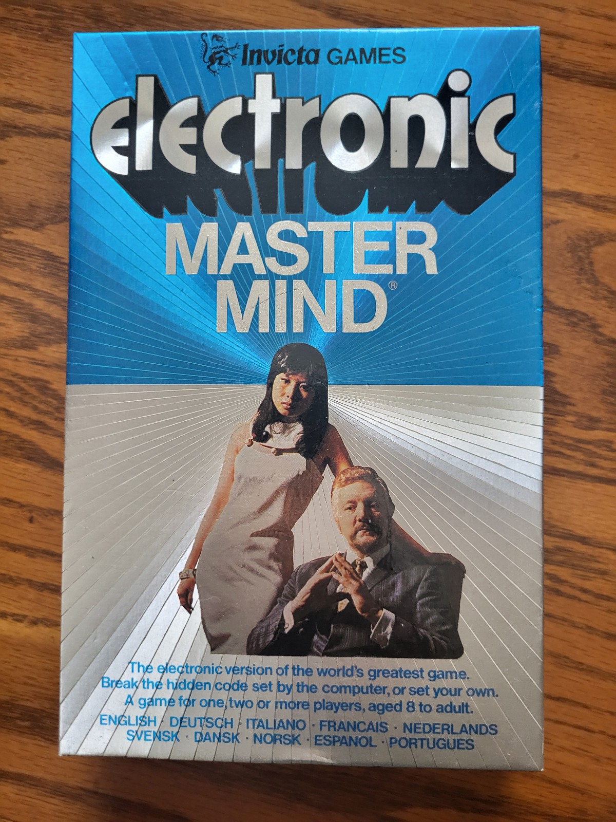 Invicta Games Electronic Master Mind Handheld Electronic Mastermind Vintage Pen Educational Instructional Books