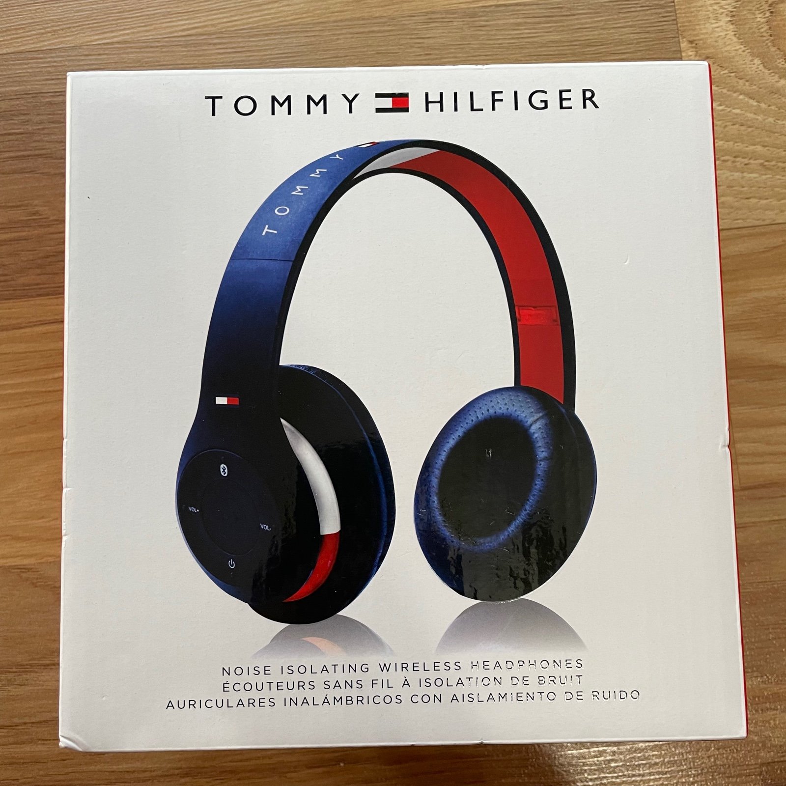 Tommy hilfiger headphones store