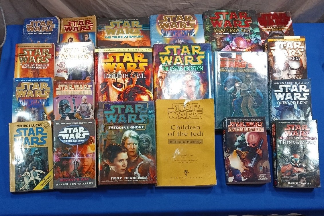 21 pc bundle of vintage Star wars books hardback paperback Literary Fiction Books