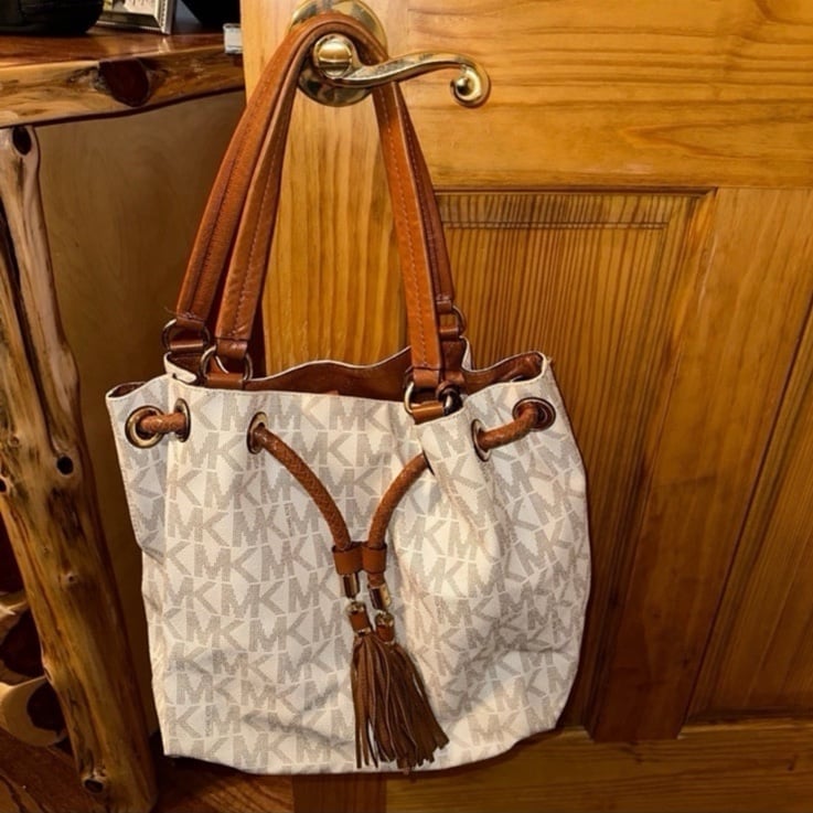 Michael Kors Jet Set Large Logo Leather Gathered Brown Vanilla Tote Purse 15 Shoulder Bags