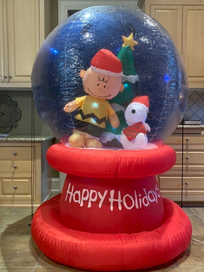 Peanuts Charlie Brown And Snoopy Gemmy Christmas Snow Globe Airblown Inflatable K