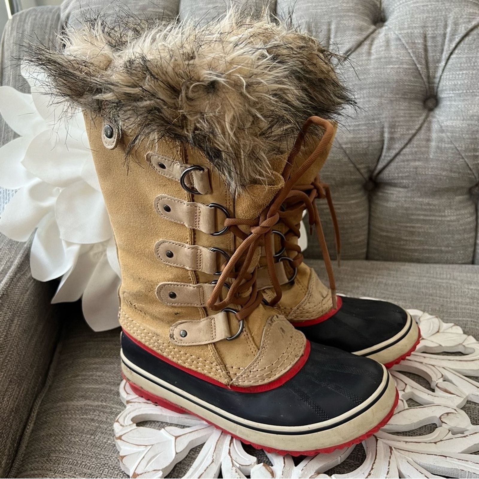 Tall snow boots with fur store