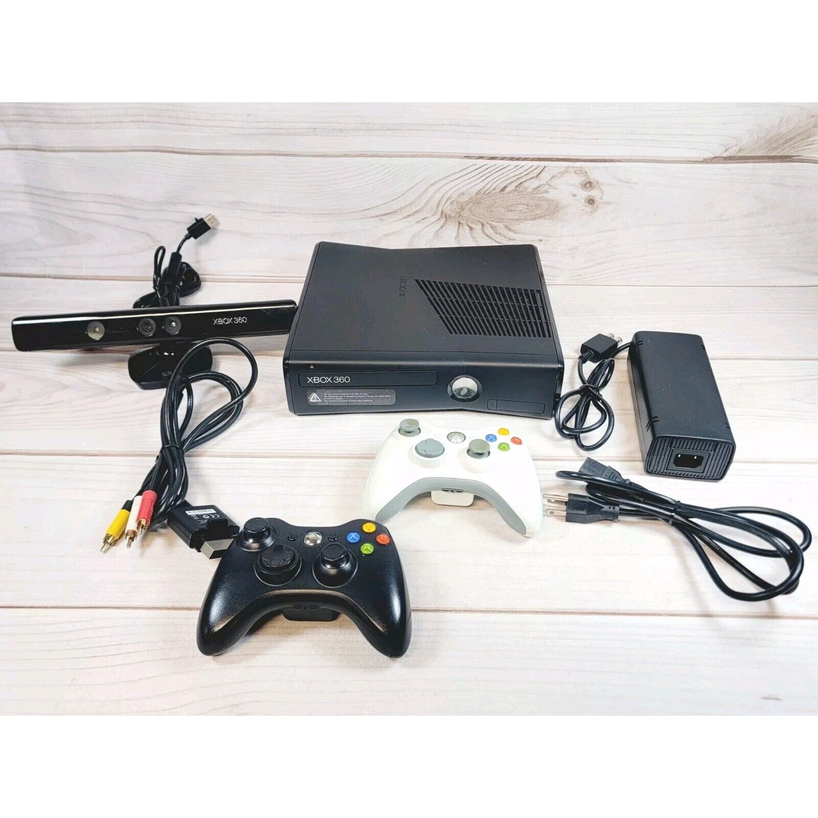 Microsoft Xbox 360 S 500GB Console Bundle Model 1439 w 2 Controllers Kinect Consoles
