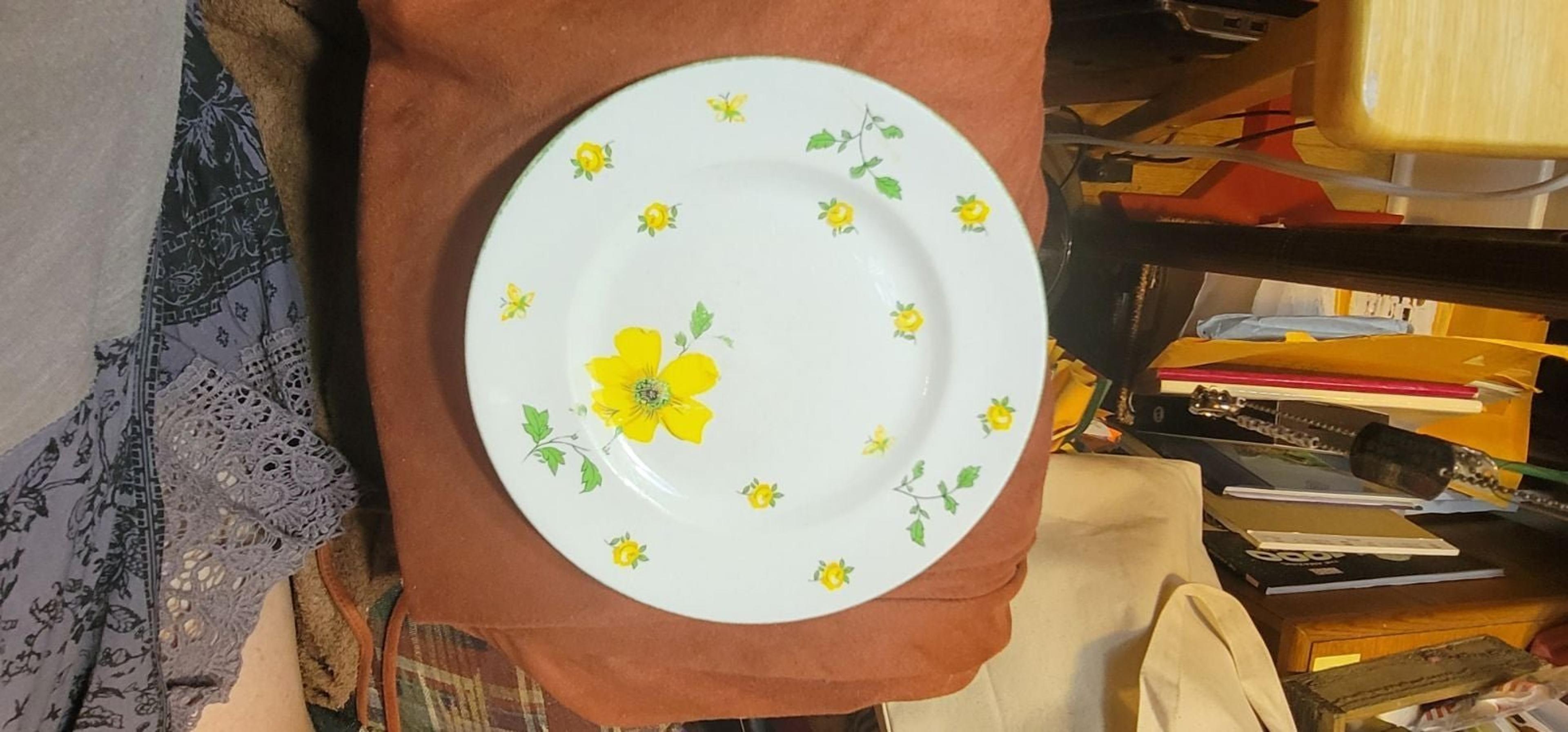 Victoria Royal Ltd Bone China Salad Plates Mercari